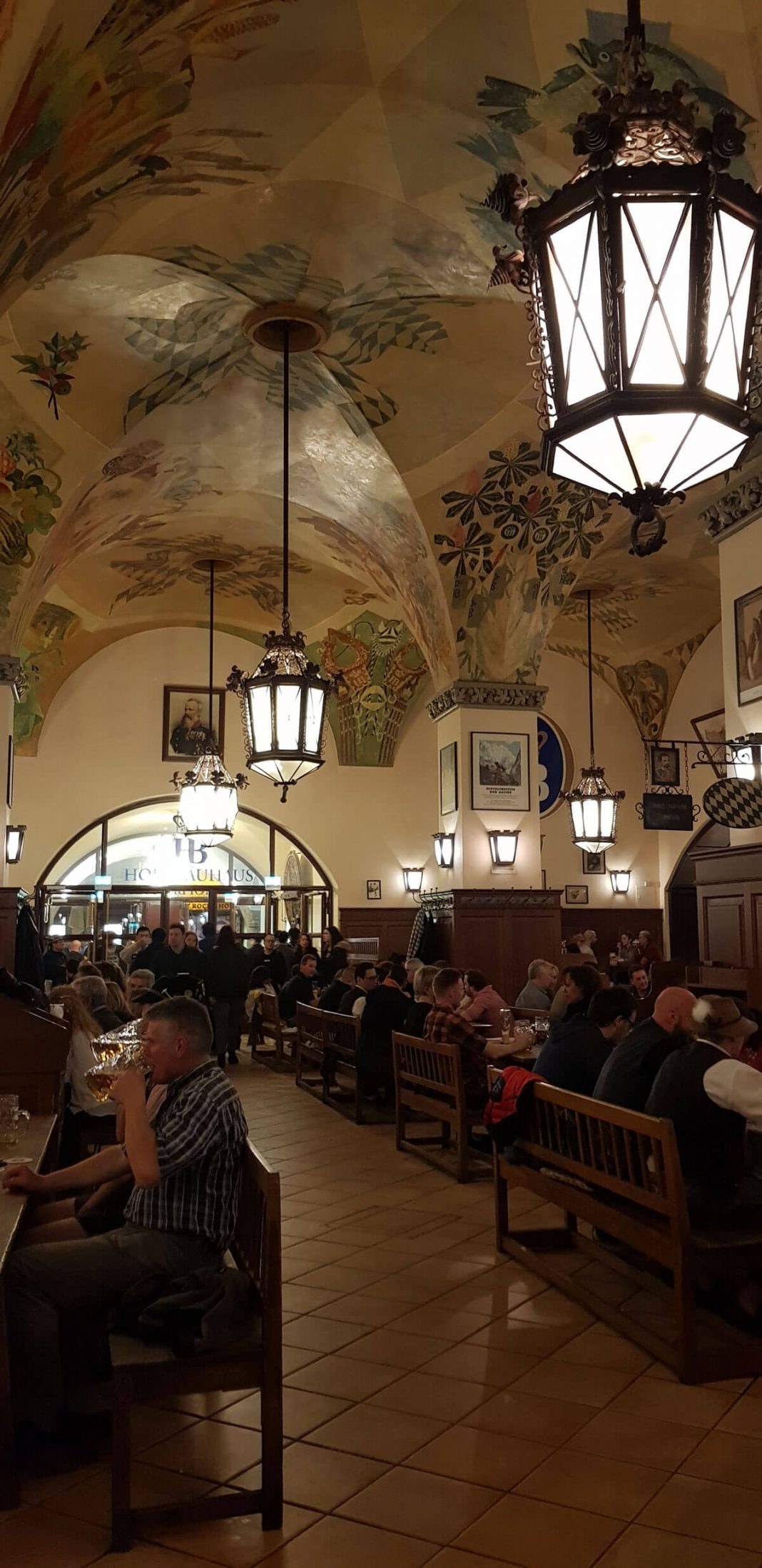 Beraria Hofbrauhaus din Munchen - Alexandra Cristian